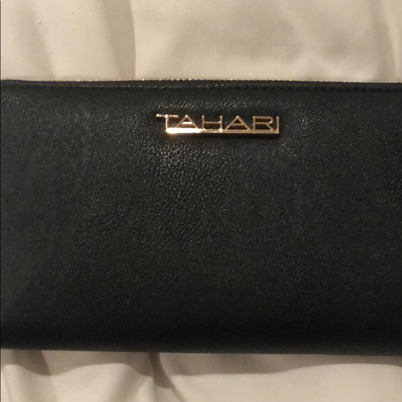Tahari | Bags | Tahari Wallet | Poshmark